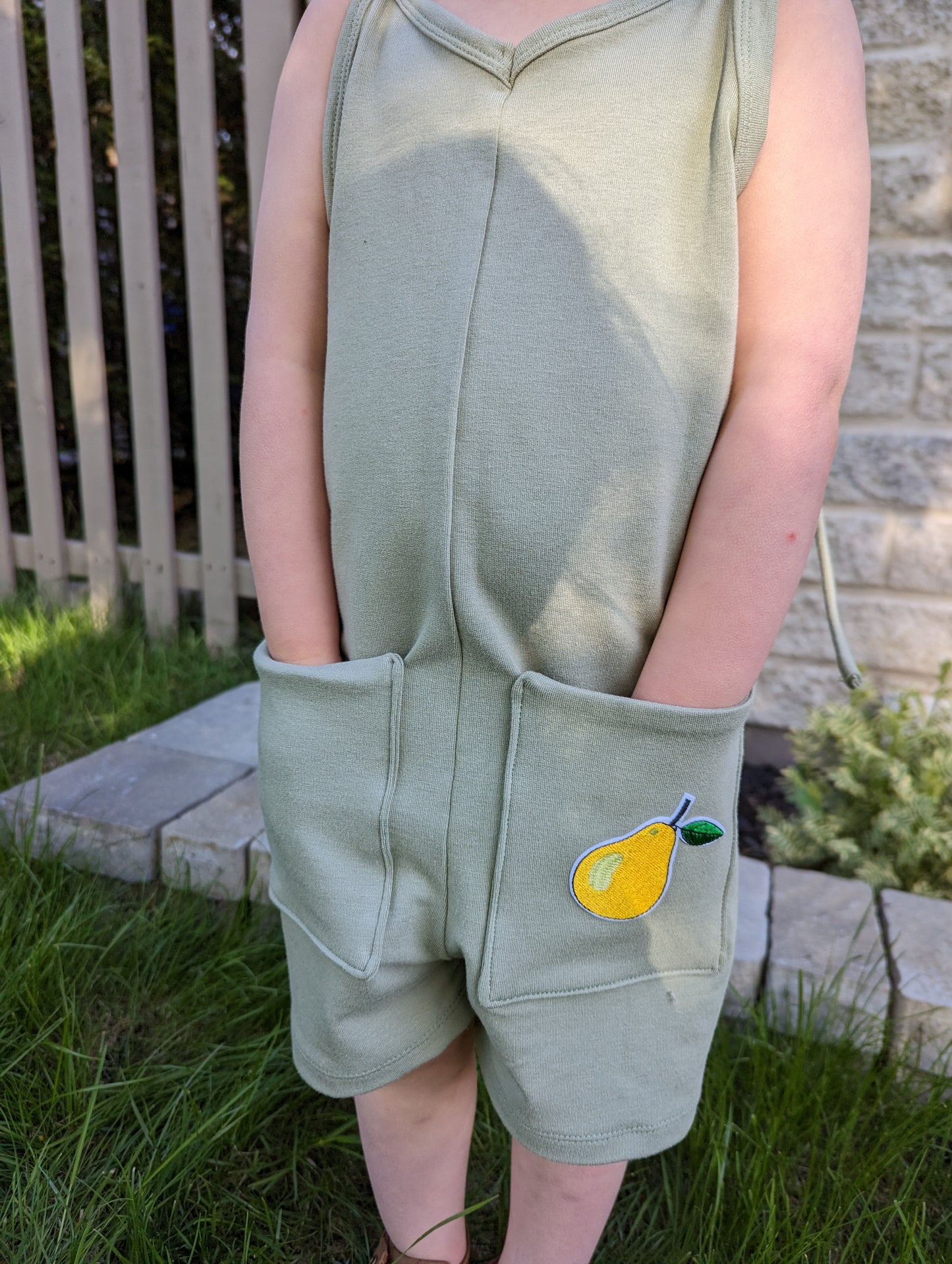 Pear Patch (M) – Wonderful Sews